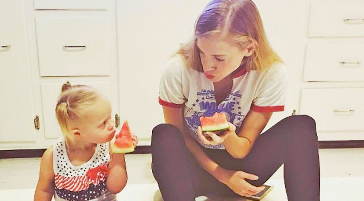 Indy Feek's Big Sister Delights Thousands With Video Of Her Adorable Antics