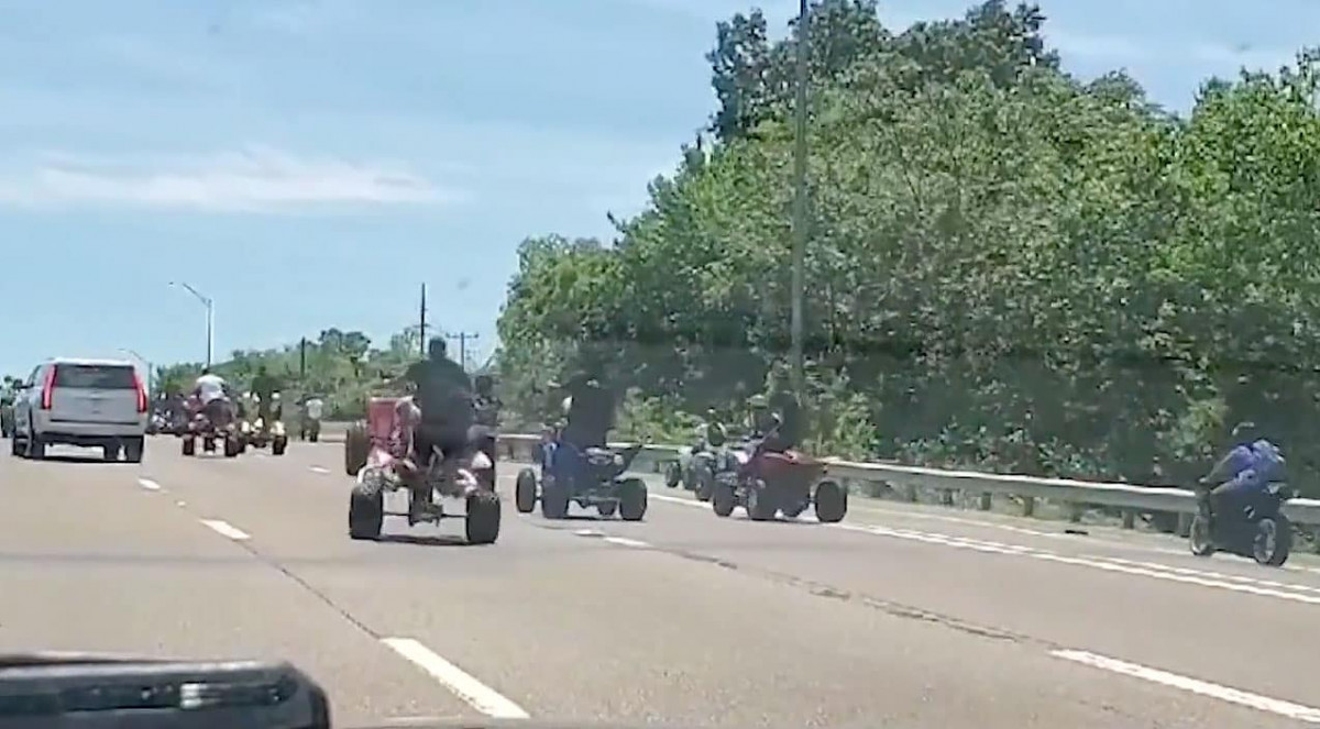 Driver Records "Dangerous" Funeral Procession On Tennessee Interstate