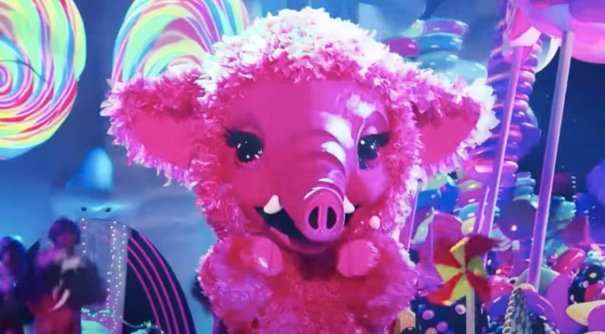 "Masked Singer" Goes Country - Baby Mammoth Sings Patsy Cline's "Walkin ...