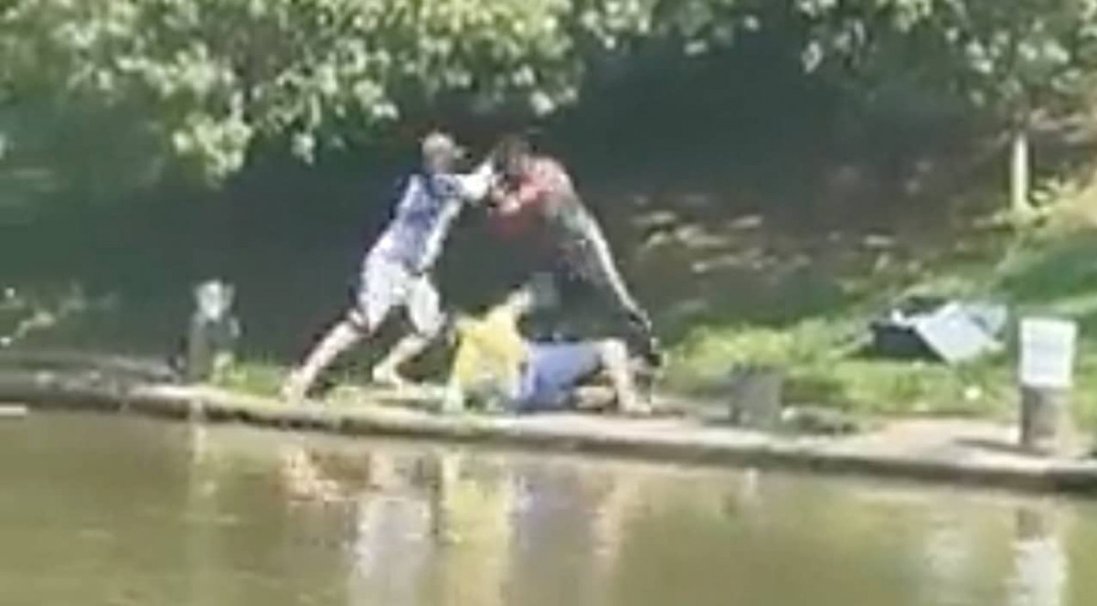 VIDEO: 3 Fishermen Fight & End Up In The Water