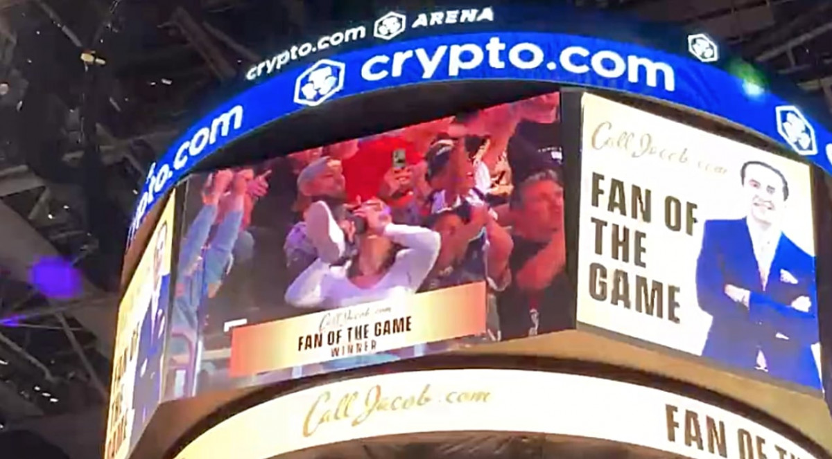 Military Vet With Prosthetic Leg Chugs Beer From It At NBA Game