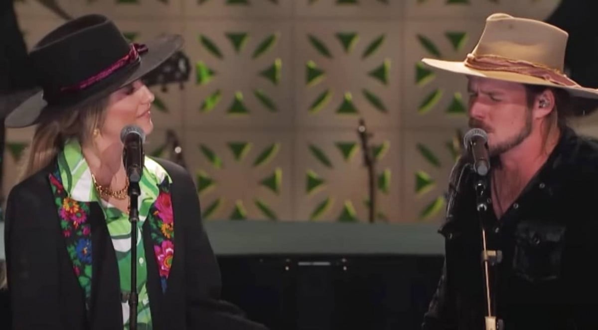 Lainey Wilson & Lukas Nelson Sing Dolly Parton & Kenny Rogers Duet