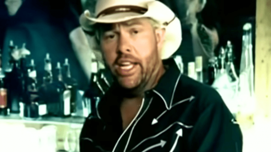 20 Years Ago: Toby Keith Hits #1 With "I Love This Bar"