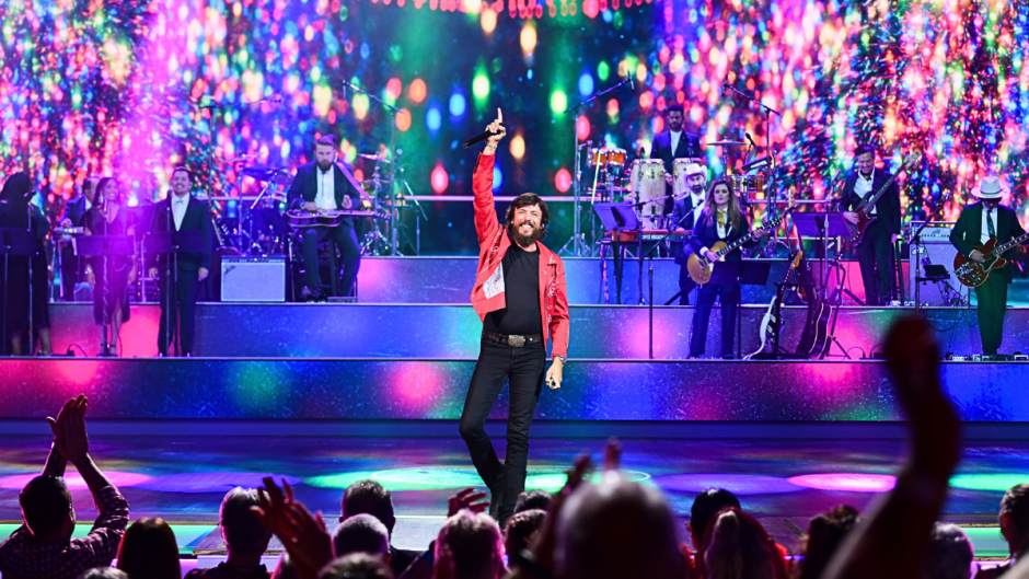 Chris Janson Celebrates “Christmas At The Opry” With Two High-Energy ...