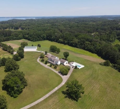 Hank Williams Jr. Puts His $2.8 Million Tennessee Estate Up For Sale
