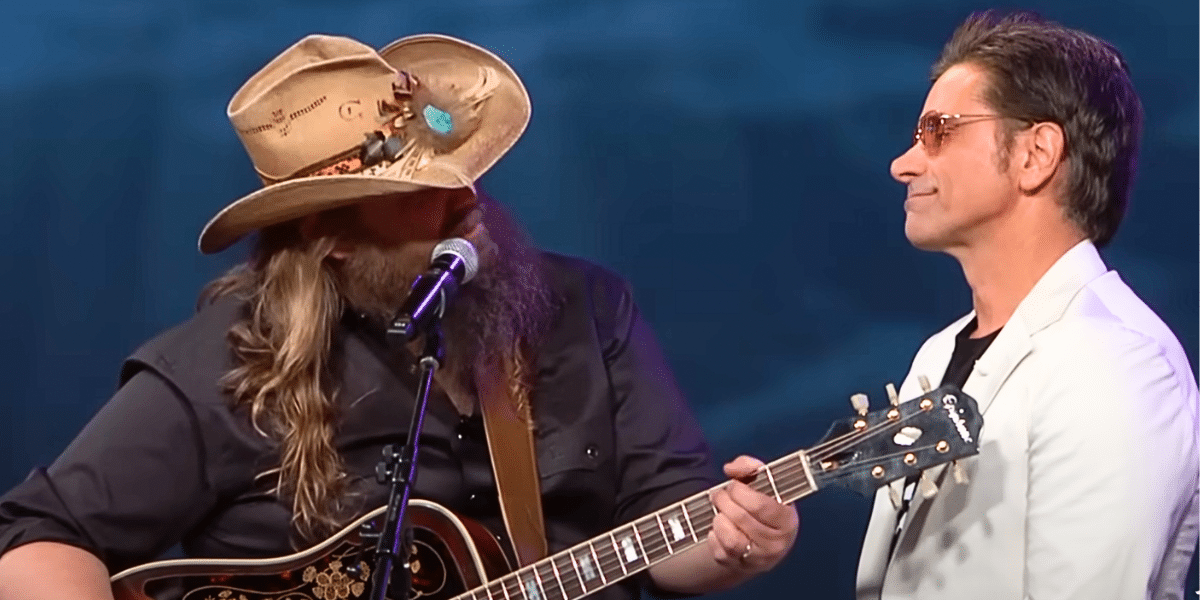 Chris Stapleton Announces 2024 Tour Dates For "All-American Road Show"