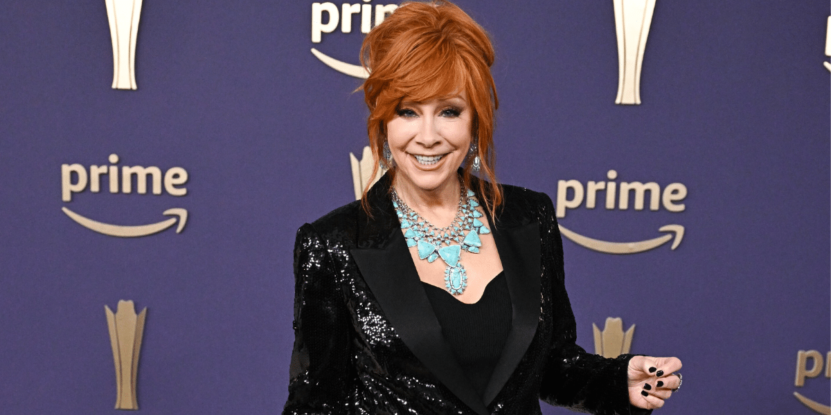 Reba Premieres Her Brand New Song At The ACM Awards