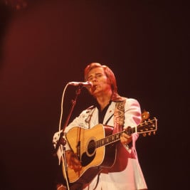 20 Country Singers Who Are From Texas