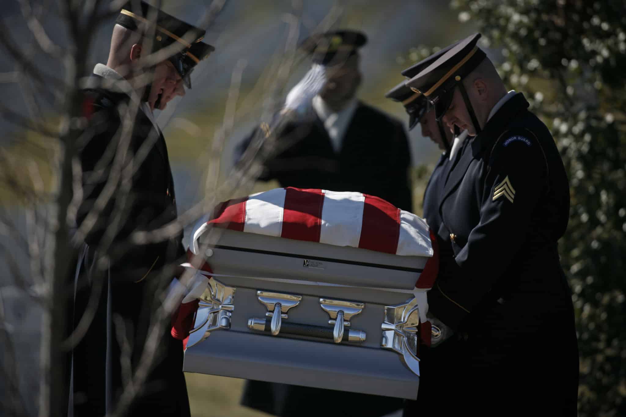 Remembering Our Heroes: 10 Ways to Honor the Fallen on Memorial Day