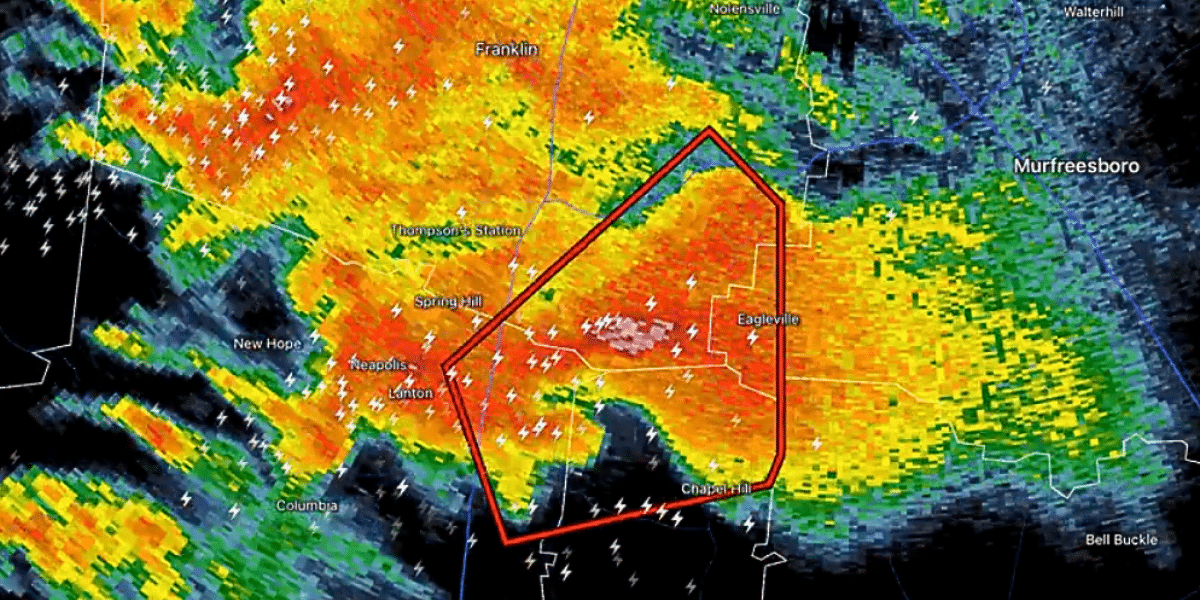 Severe Tornado & Flash Flood Warnings Sweep Middle Tennessee Severe Tornado & Flash Flood Warnings Sweep Middle Tennessee