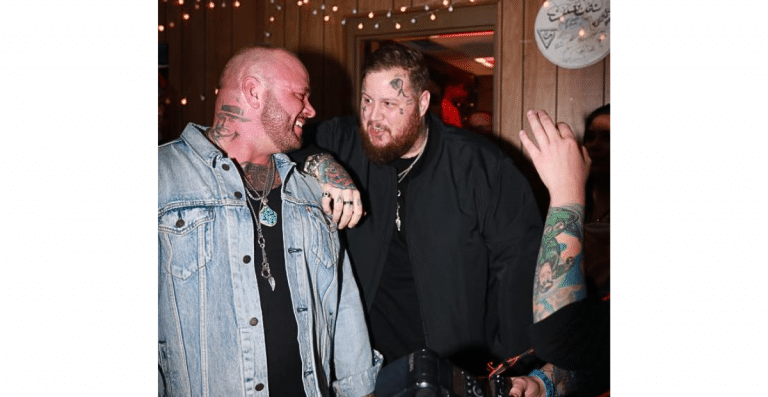 Jelly Roll Tears Up Inviting Struggle Jennings To Make His Grand Ole ...