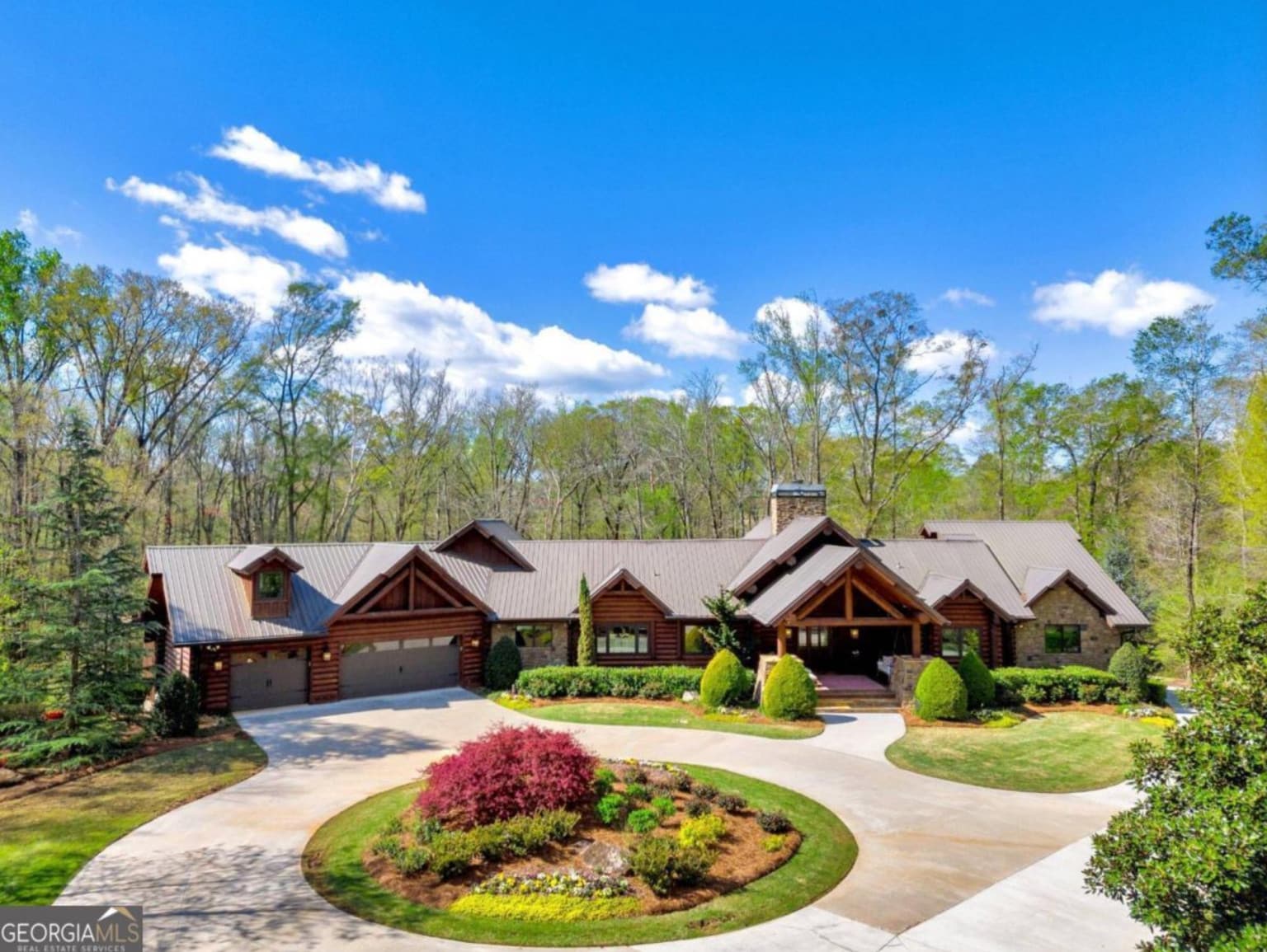 Take A Look At Brantley Gilbert's Log Cabin He Just Listed For Sale