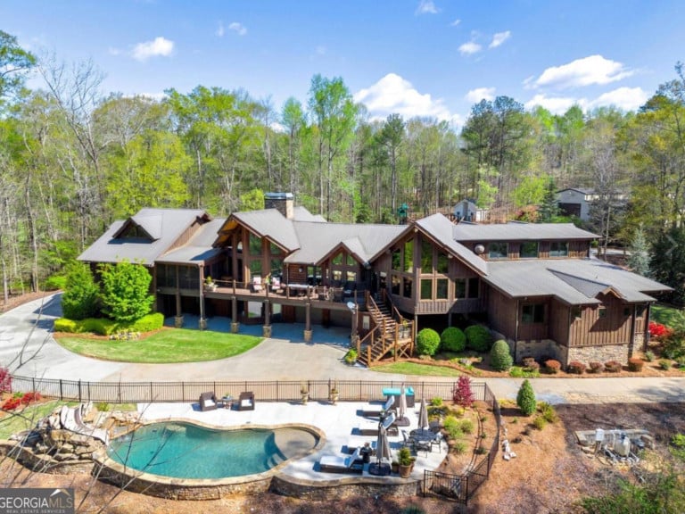 Take A Look At Brantley Gilbert's Log Cabin He Just Listed For Sale