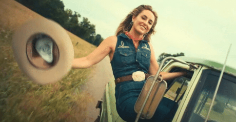 Lainey Wilson Drops Romantic Music Video For New Love Song, "4X4XU"