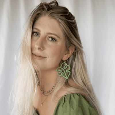 Keith Urban’s Stunning Tribute To Crystal Gayle At "Opry 100"