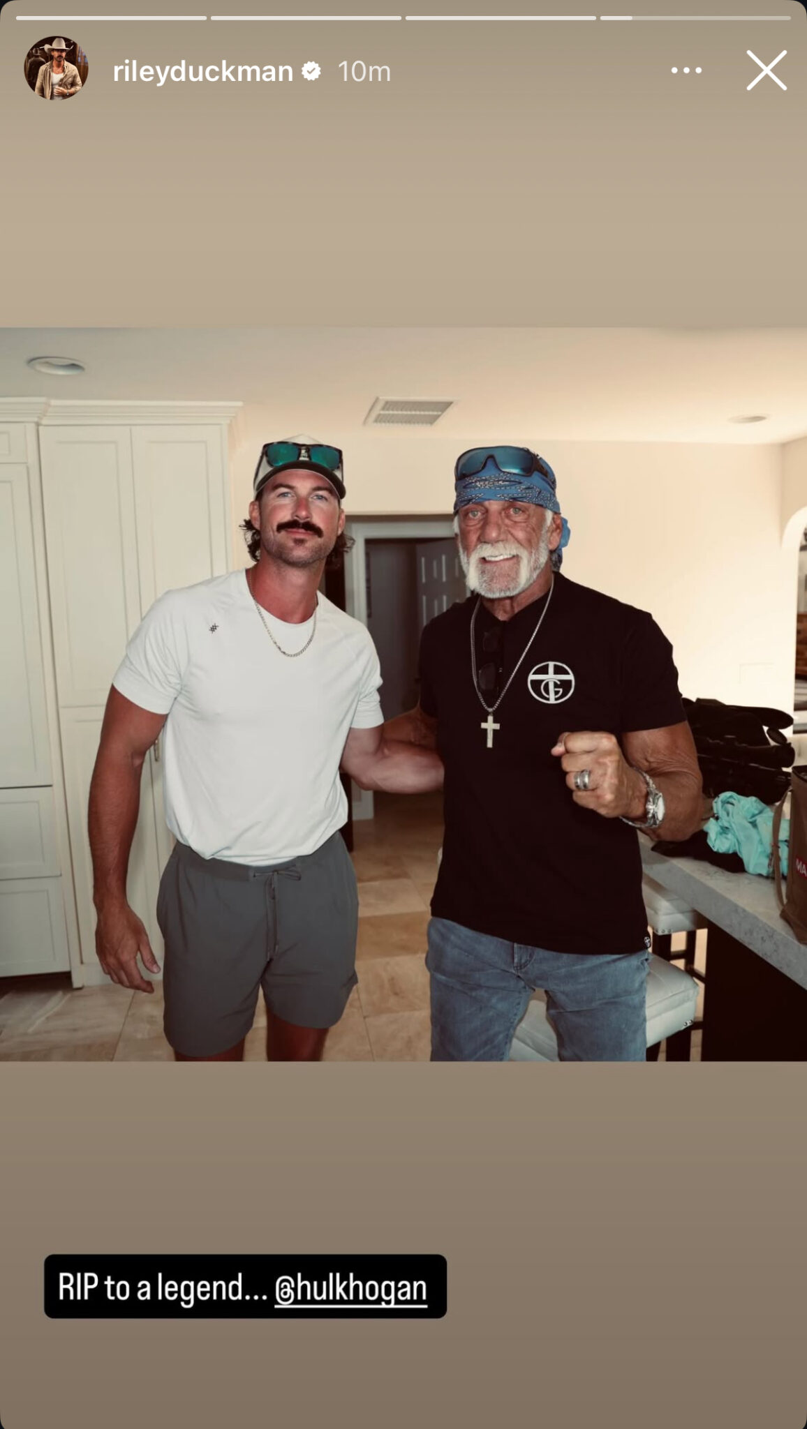 Riley Green & Other Celebrities React To Hulk Hogan's Passing