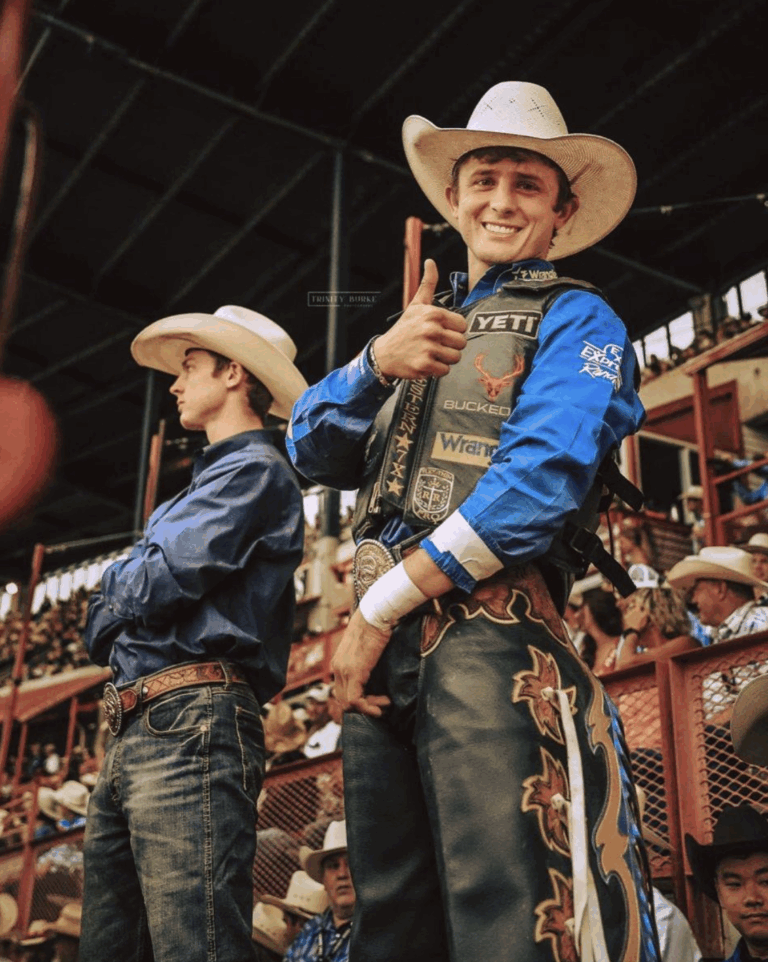 World Champion Bronc Rider Stetson Wright Suffers Frightening Injury ...