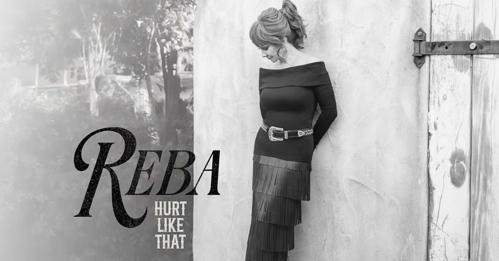Listen To Reba McEntire's New Heartbreak Anthem "Hurt Like That"